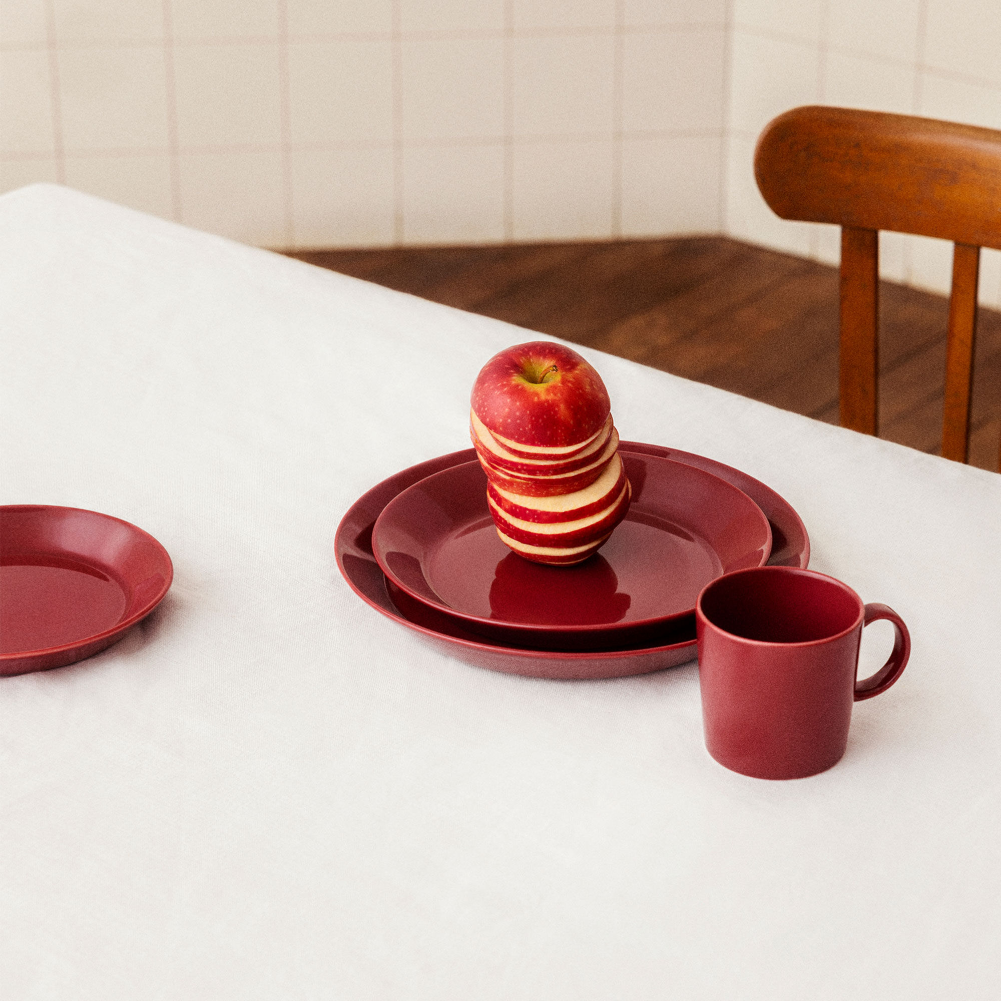 Iittala Teema Tallerken 17 cm, kirsebærrød | KitchenOne